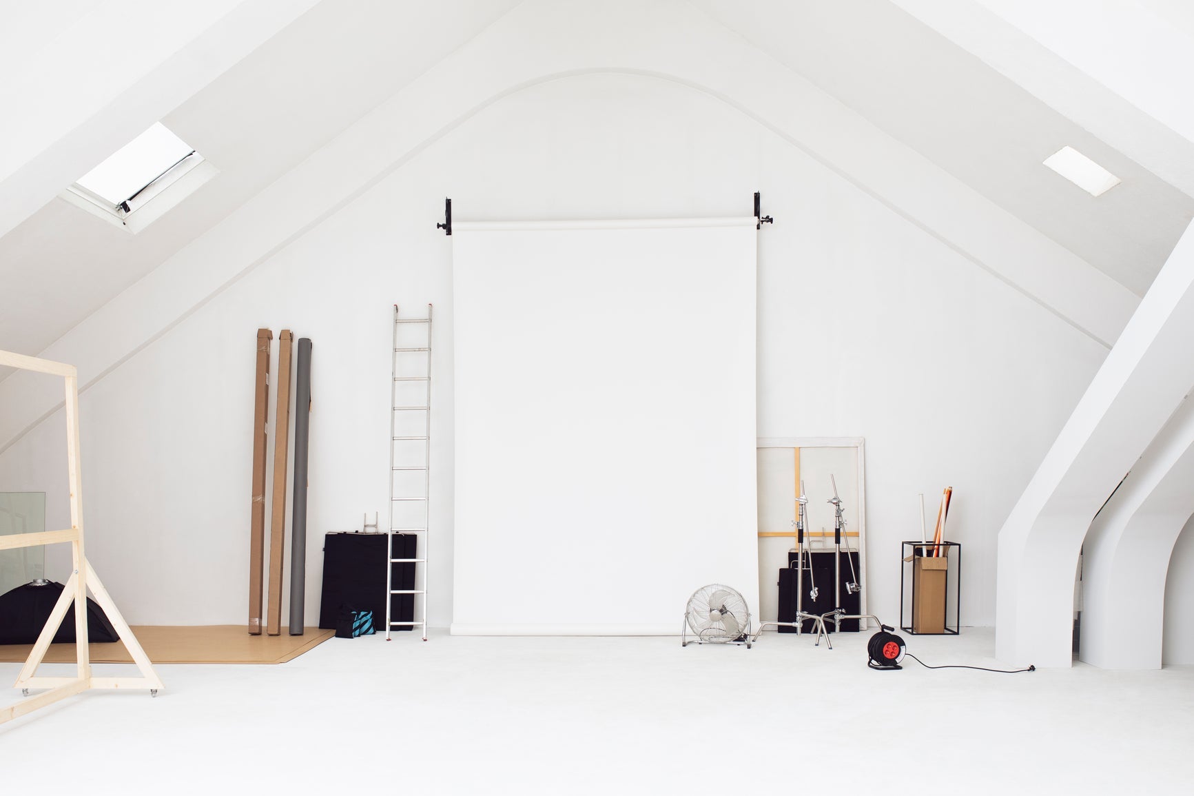 Introduction to Basic Studio Photography Equipment – Palette Supply